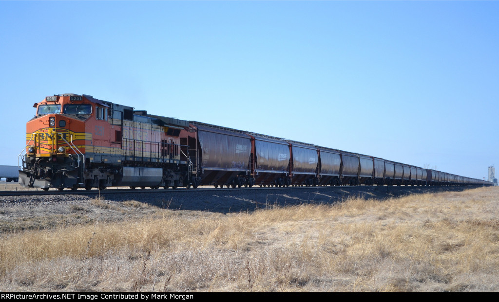 BNSF C44-9W 5251
